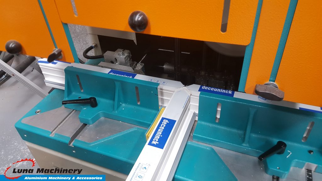 VK420 - V Mitre Saw - Luna Machinery